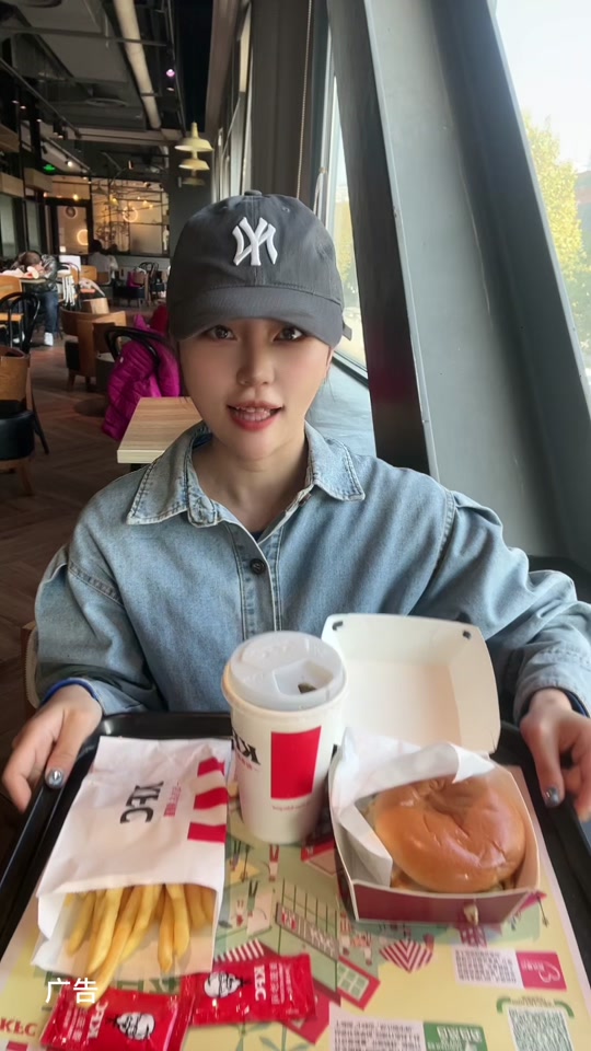 Molly在武汉🍥的抖音 - 抖音