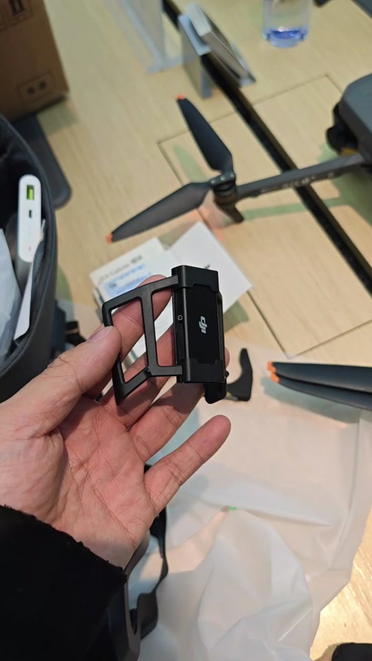 这一期给大家简单介绍下，咱们大疆御3行业无人机（M3E、M3T、M3M）镜头区别以及主要应用于哪些行业#科技 #大疆无人机#御3行业版 - 抖音